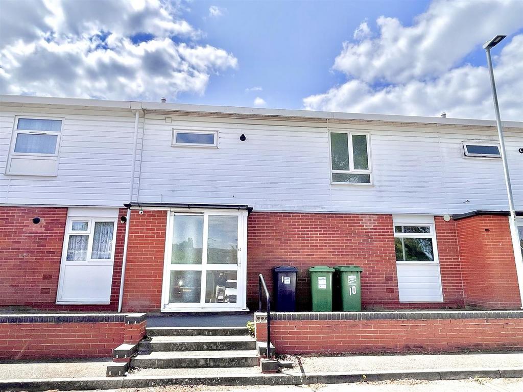 Himbleton Close, Redditch 3 bed semi-detached house - £1,100 pcm (£254 pw)