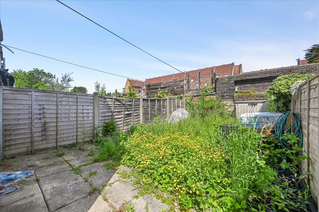 Chapter Road, Willesden Green, NW2 1 bed apartment for sale - £325,000
