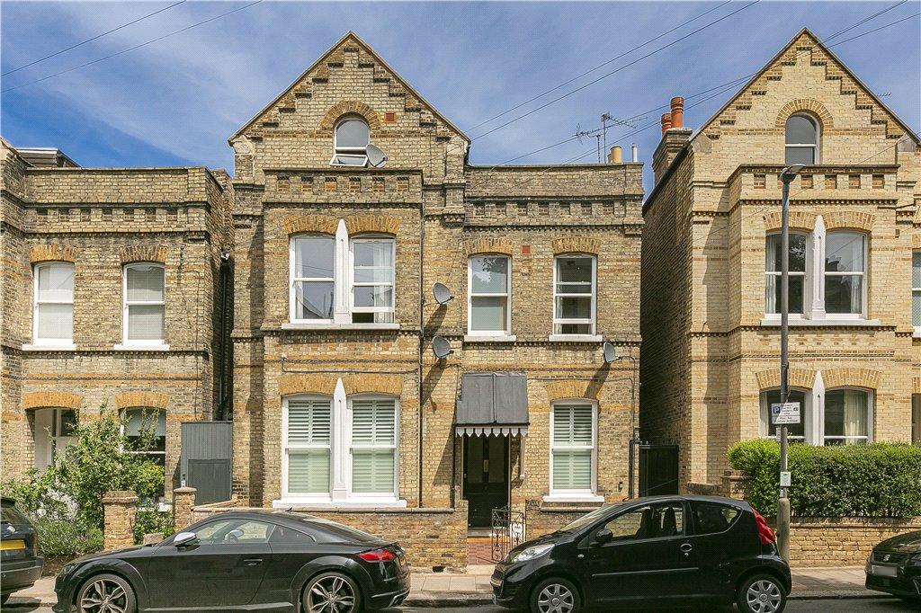 Werter Road, Putney, SW15 1 bed apartment - £1,650 pcm (£381 pw)