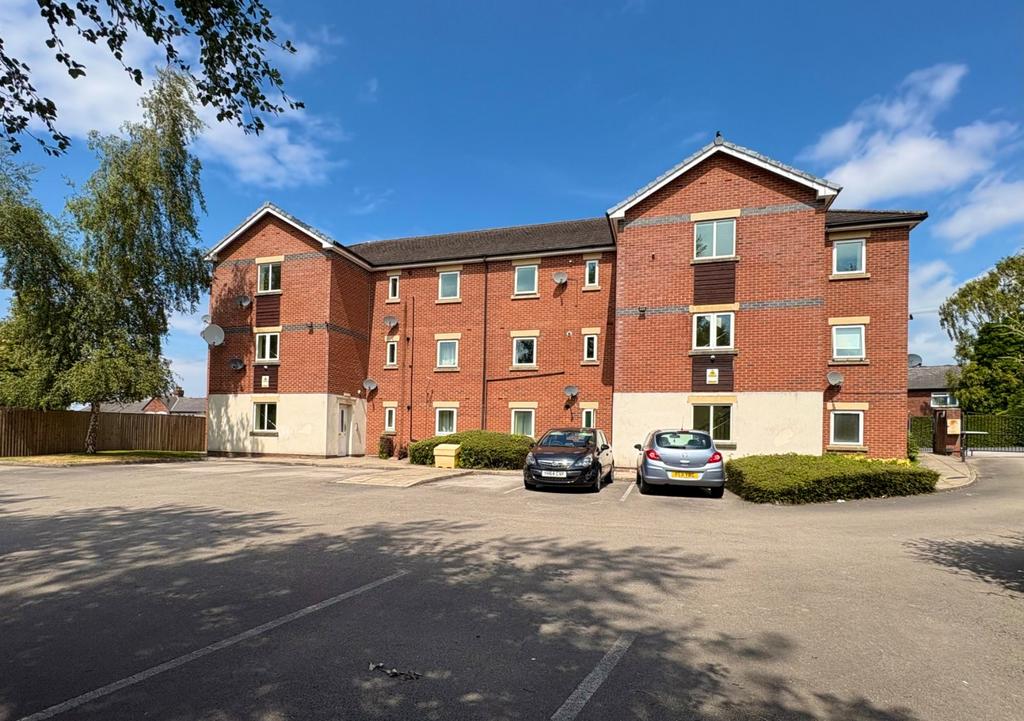 117 Vesper Road, Kirkstall, Leeds, LS5 2 bed flat to rent - £945 pcm (£218 pw)