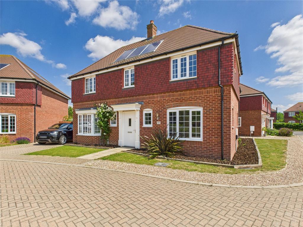 Abbott Way, Holbrook, Ipswich... 4 bed detached house for sale - £475,000