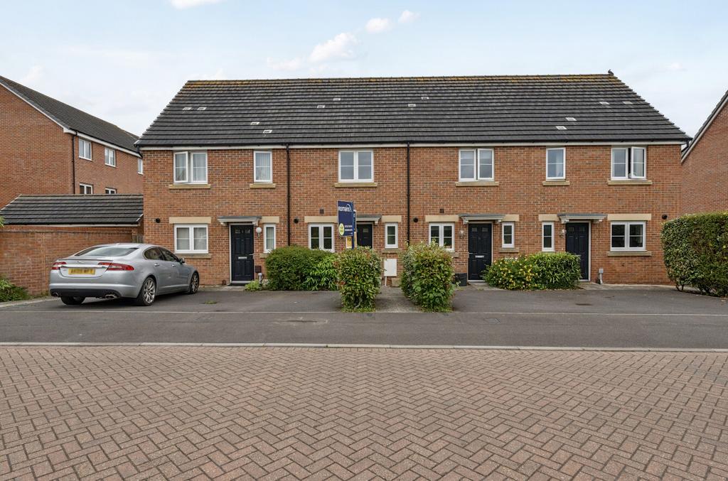 Calliope Crescent, Upper Stratton... 2 bed terraced house - £235,000