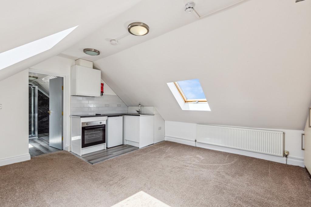 Masters Close, Luton House share to rent - £800 pcm (£185 pw)