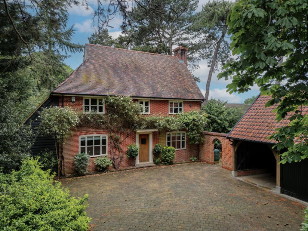 London Road, Capel St. Mary 5 bed detached house for sale - £665,000