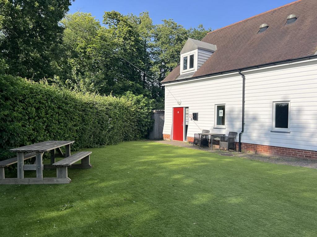 Sayers Common, Hurstpierpoint BN6 Office to rent - £1,094 pcm (£252 pw)