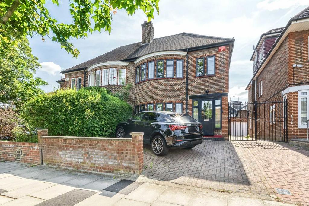 Nether Street, London N3 3 bed house to rent - £4,450 pcm (£1,027 pw)