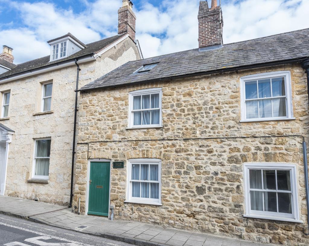 Teachers Cottage, 6 Acreman Street... 2 bed house - £900 pcm (£208 pw)