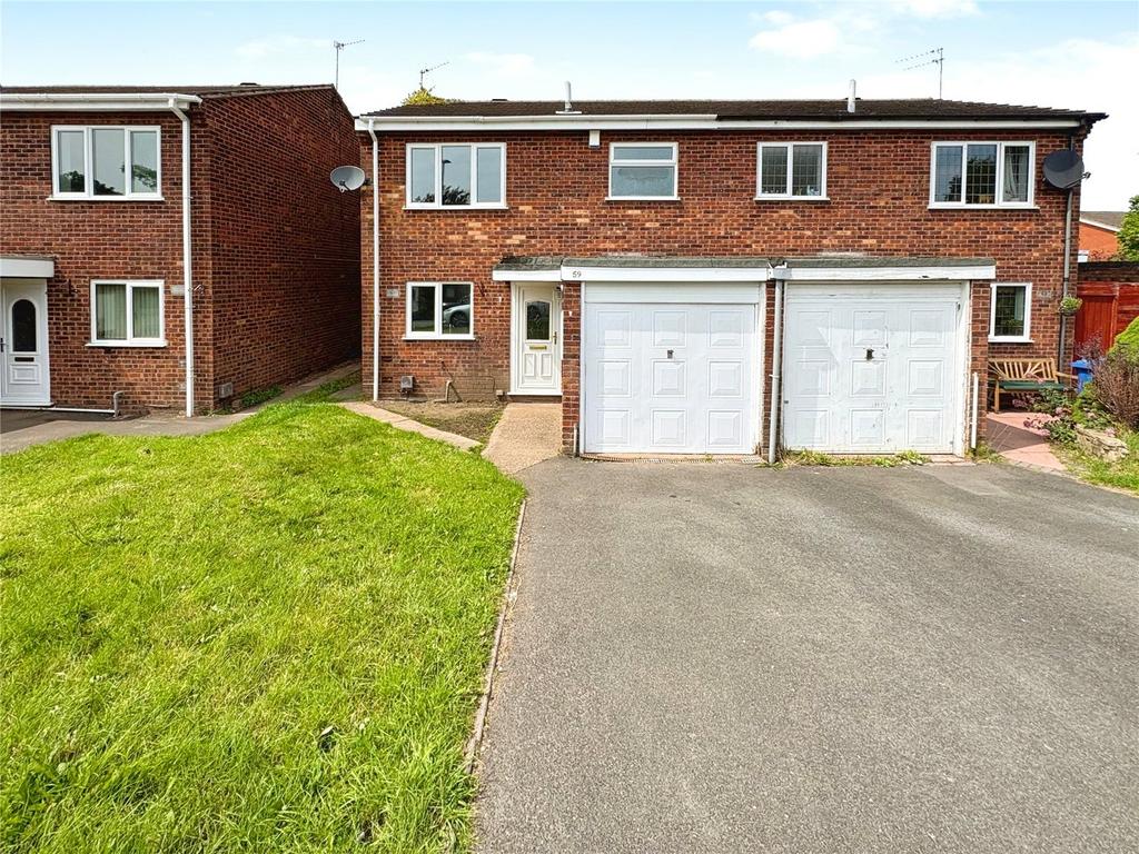 Manston Drive, Staffordshire WV6 3 bed semi-detached house - £1,000 pcm ...