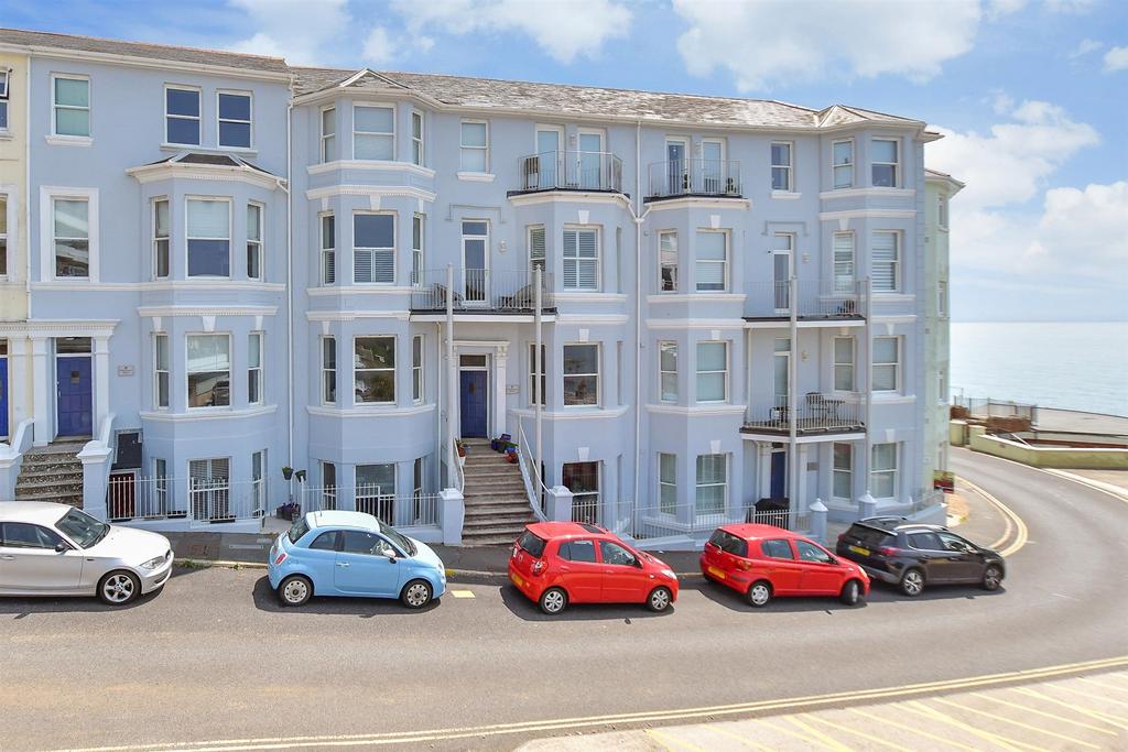 Hambrough House, Ventnor PO38 3 bed flat - £215,000