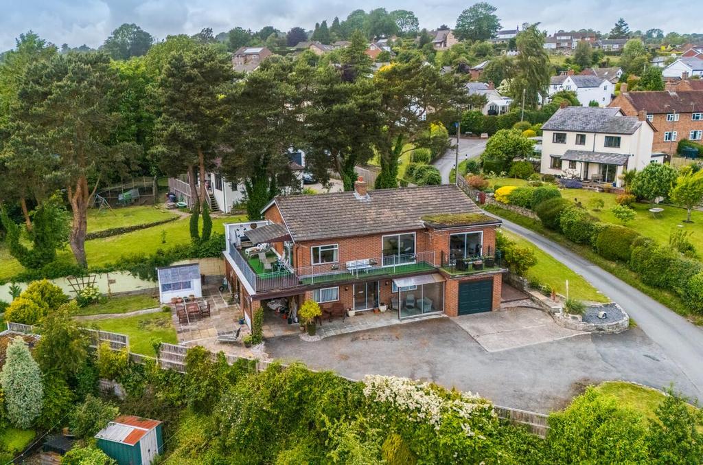Trefonen, nr Oswestry. 3 bed detached house for sale - £399,995