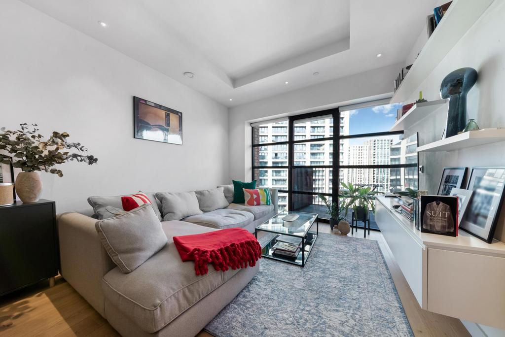 Amelia House, London City Island... 1 bed apartment - £450,000