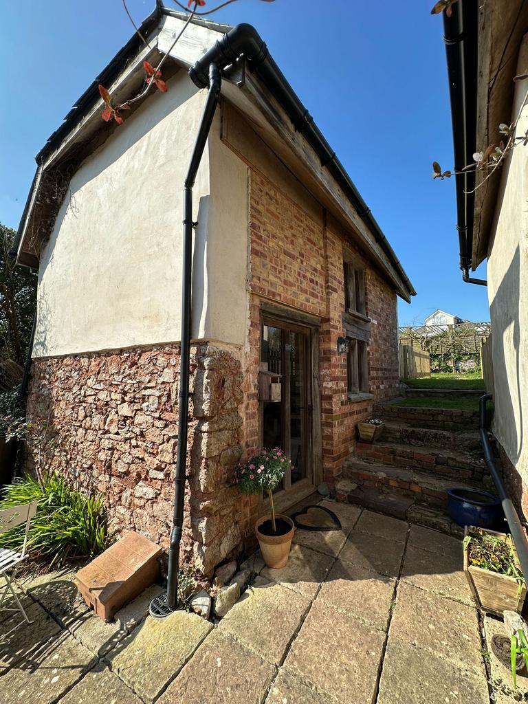 Fore Street, Barton, Torquay, TQ2 8DP 1 bed detached house to rent - £ ...