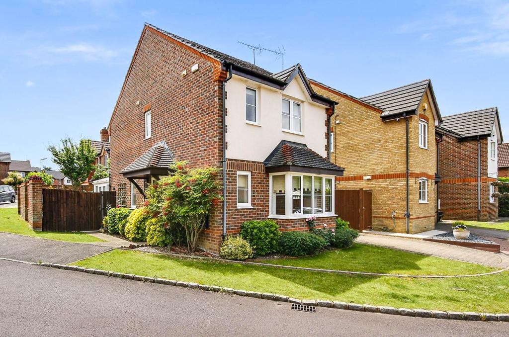 Huson Road, Bracknell RG42 3 bed detached house for sale - £525,000