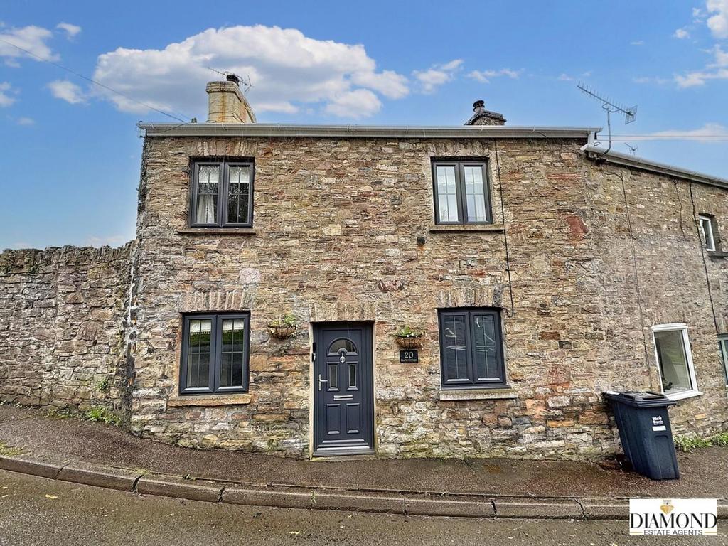 Castle Street, Bampton, EX16 2 bed end of terrace house - £950 pcm (£ ...
