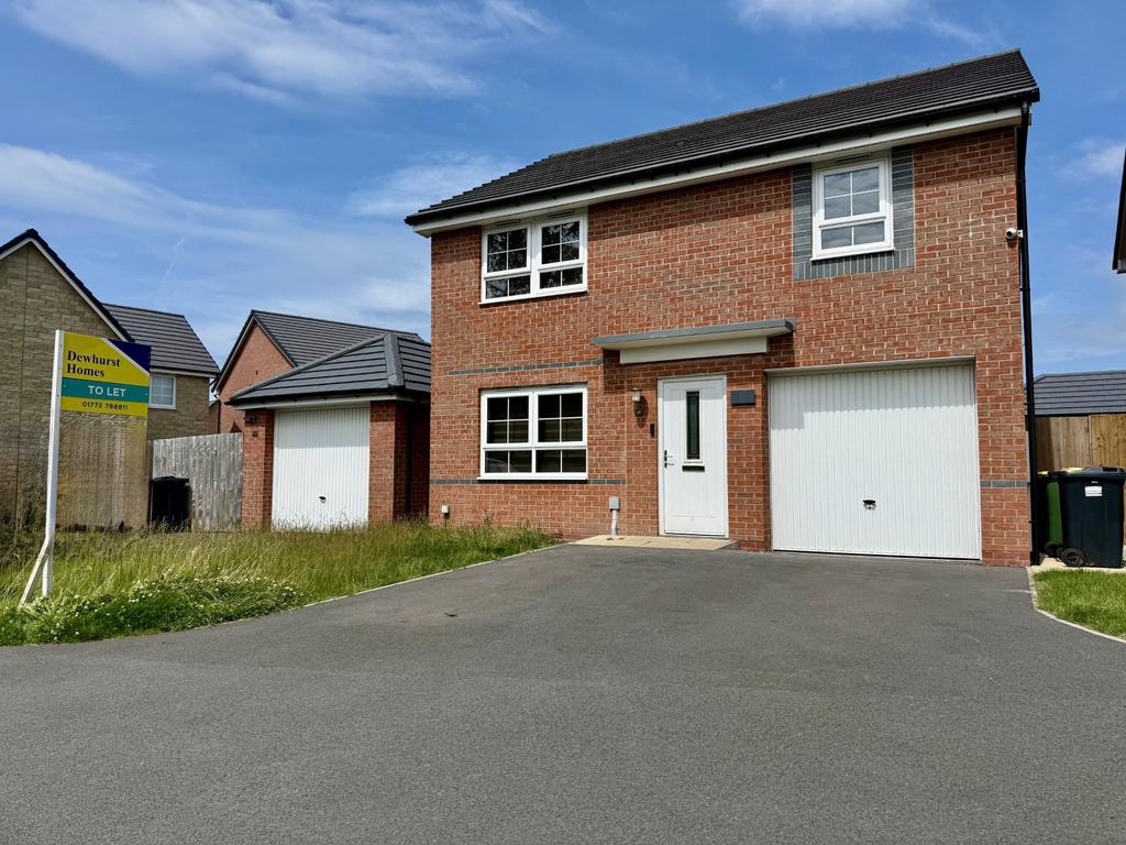 Mansfield Court, Preston PR4 4 bed detached house to rent - £1,475 pcm ...