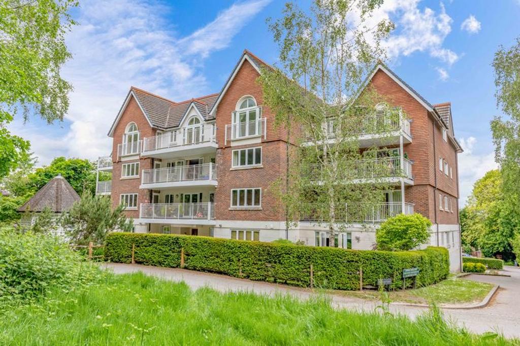 Highgate Road, Forest Row RH18 1 bed apartment for sale - £270,000
