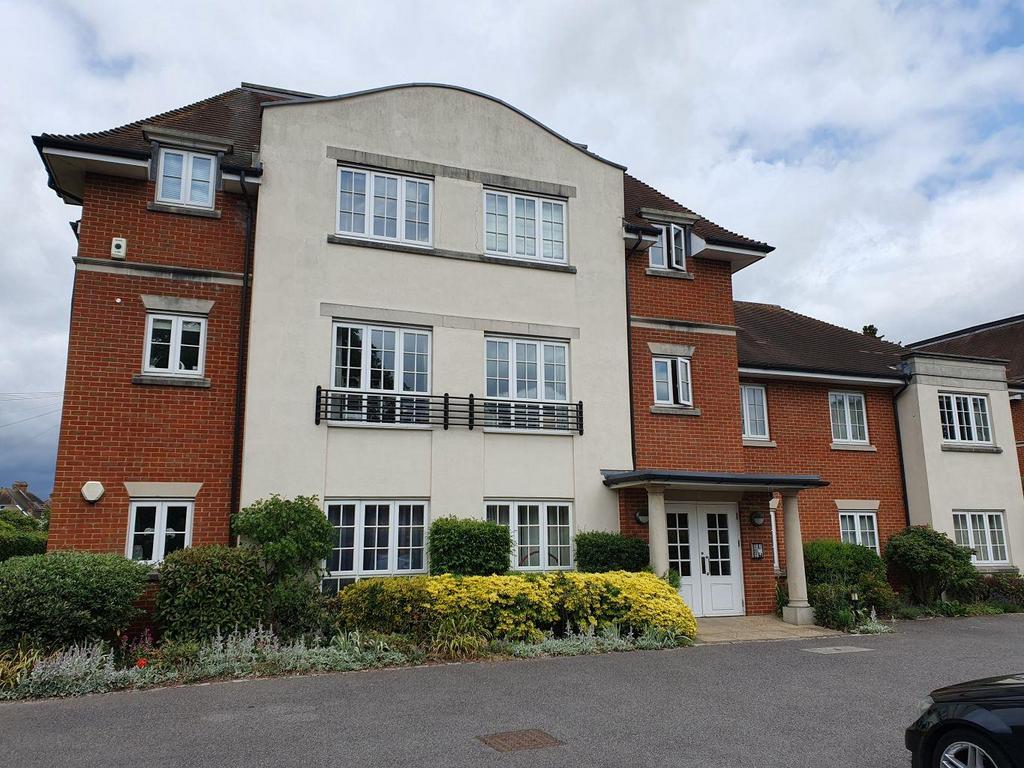 Discovery Court, Newbury, Berkshire 2 bed apartment - £1,200 pcm (£277 pw)
