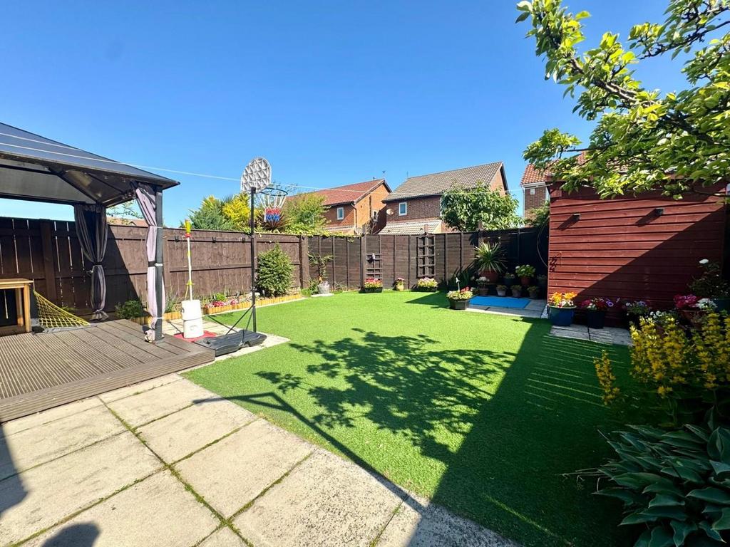Hundale Crescent, Redcar 3 bed detached house - £220,000