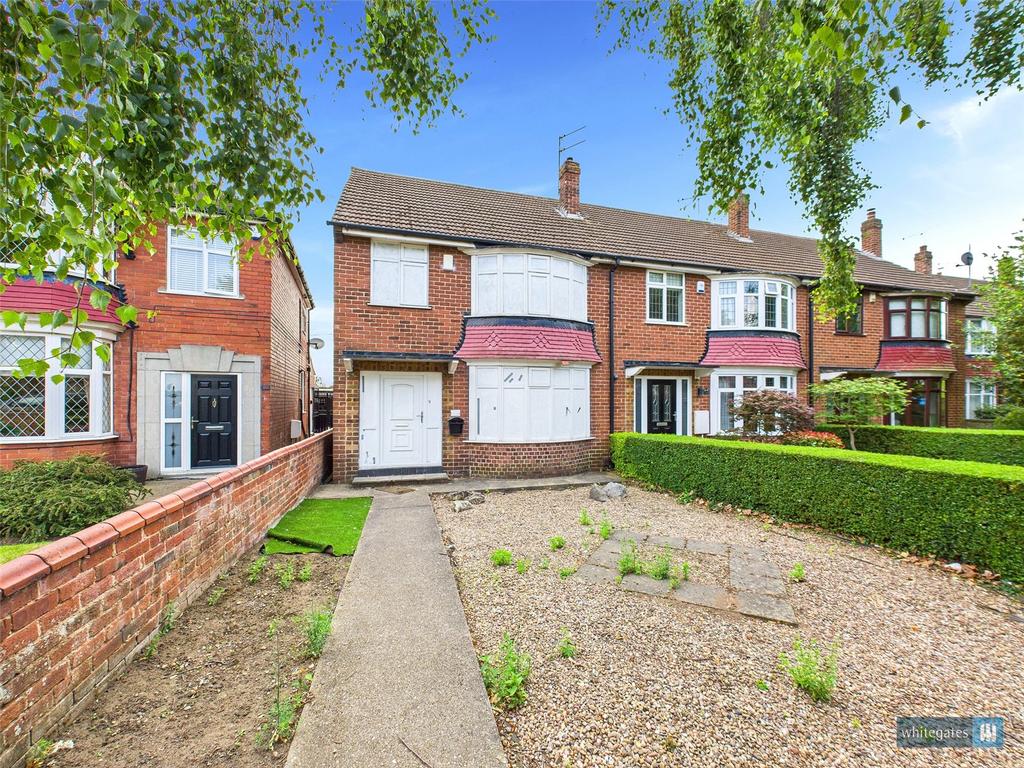 Thorne Road, Doncaster, South... 3 bed end of terrace house - £125,000