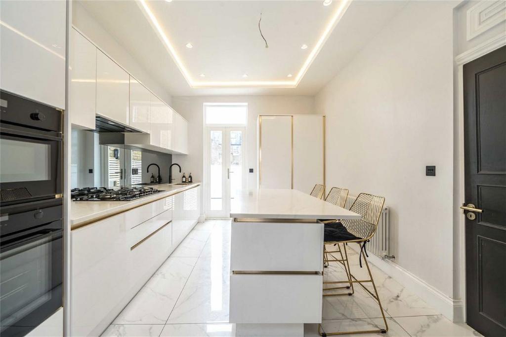 Poplar Grove, London W6 5 bed maisonette to rent - £7,497 pcm (£1,730 pw)