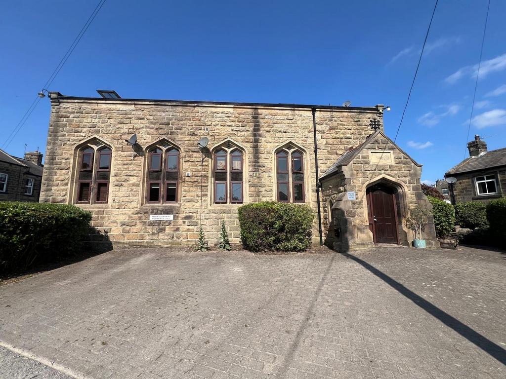 The Old Chapel, Victoria Road, Burley... 2 bed flat - £800 pcm (£185 pw)