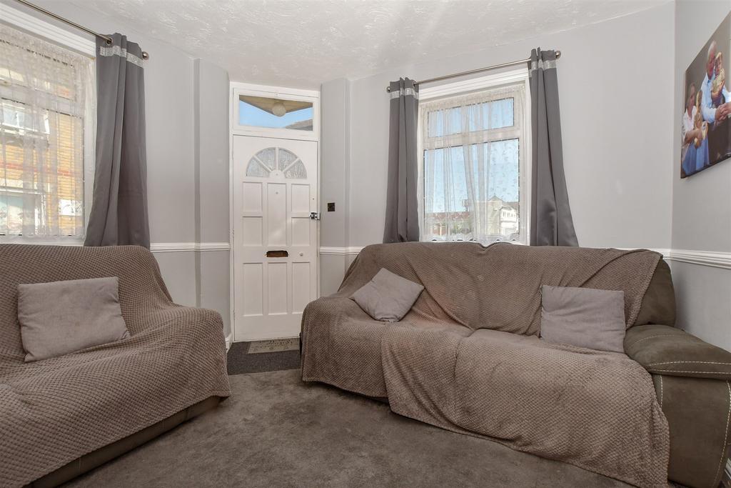 Sheppey Street, Sheerness ME12 2 bed end of terrace house for sale - £ ...