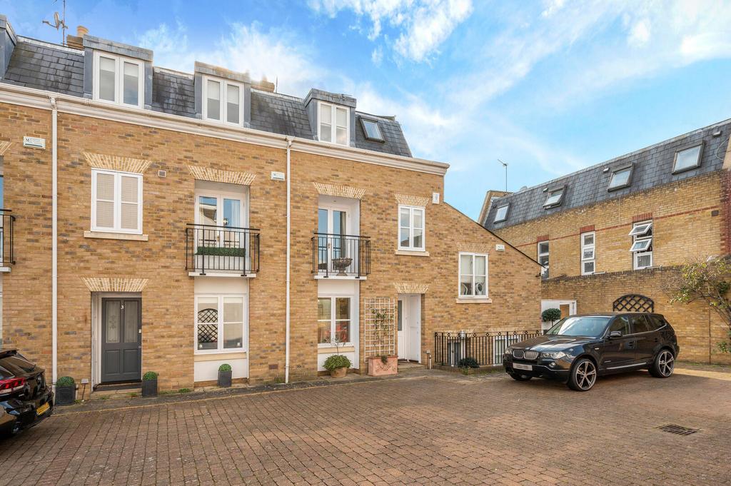 Connaught Mews, Vera Road, London 3 bed terraced house - £3,500 pcm (£ ...