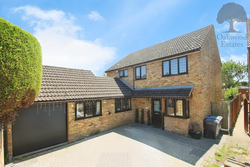 Iver SL0 4 bed detached house to rent - £3,500 pcm (£808 pw)