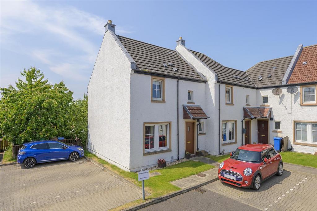 15 Craigflower Gardens, Torryburn... 3 bed end of terrace house - £220,000