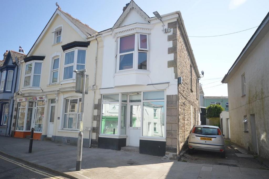 Cross Street, Camborne 1 bed house - £750 pcm (£173 pw)