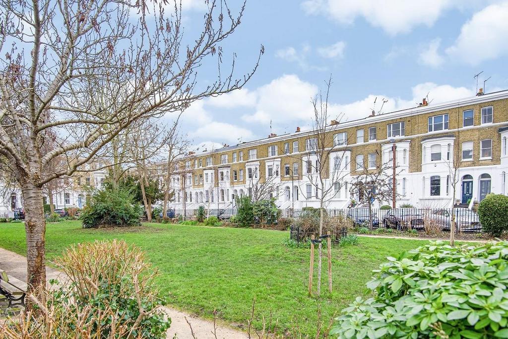 Westcroft Square, Hammersmith... 1 bed flat for sale - £450,000