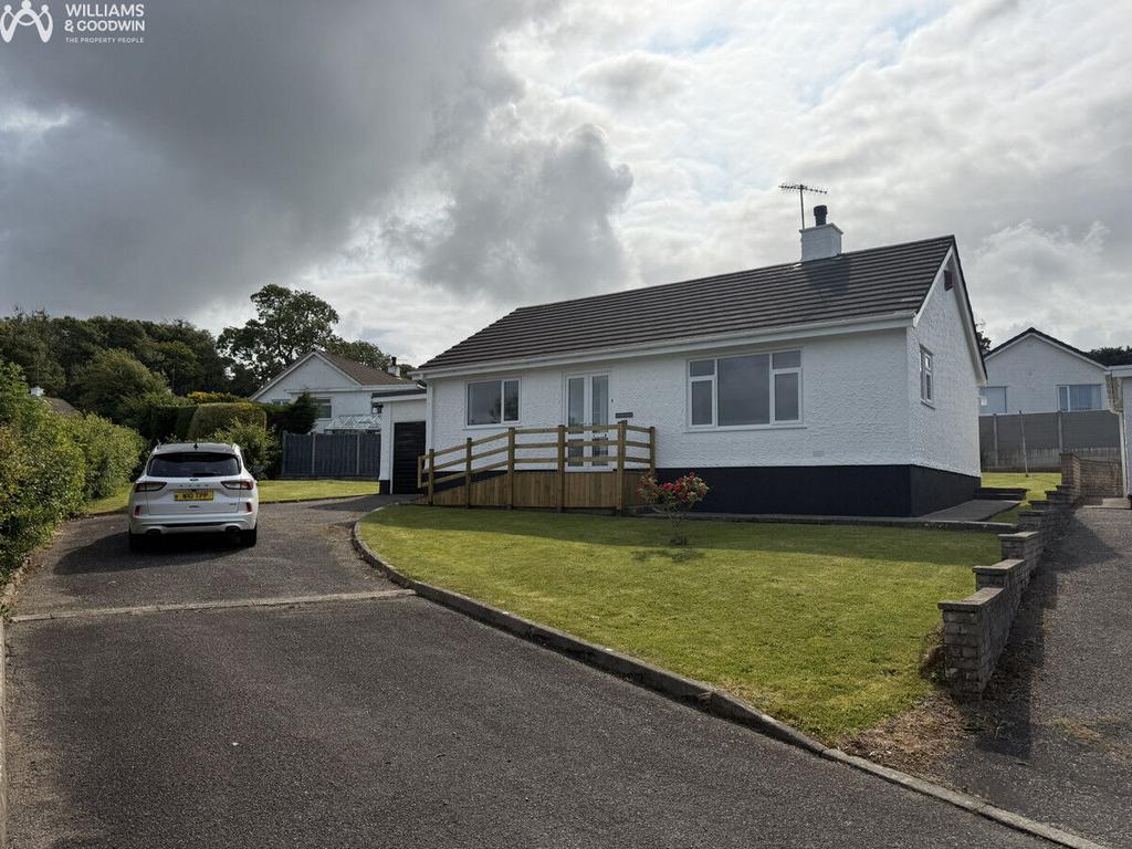 Ty'n Coed, Llangefni, Anglesey, LL77 3 bed detached bungalow for sale ...