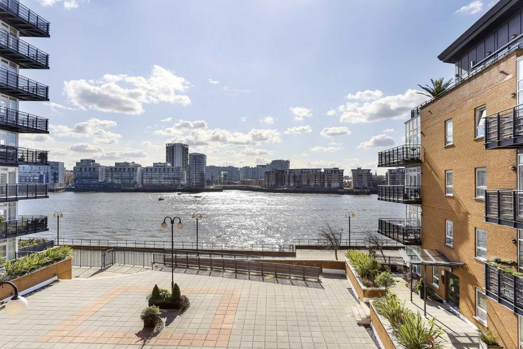 Langbourne Place, London E14 2 bed flat - £2,297 pcm (£530 pw)