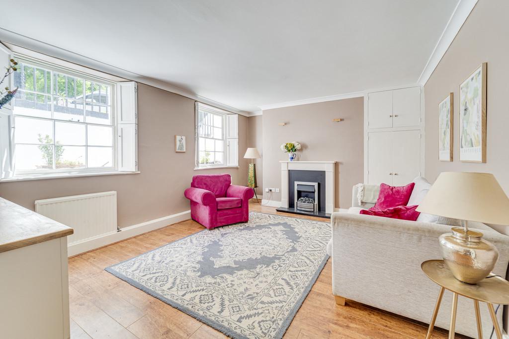 Highbury Park, Highbury, London, N5 2 bed apartment for sale - £700,000