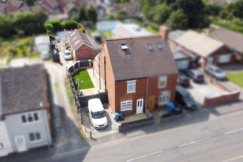 Chase Road (& Land to rear)... 3 bed property with land - £400,000