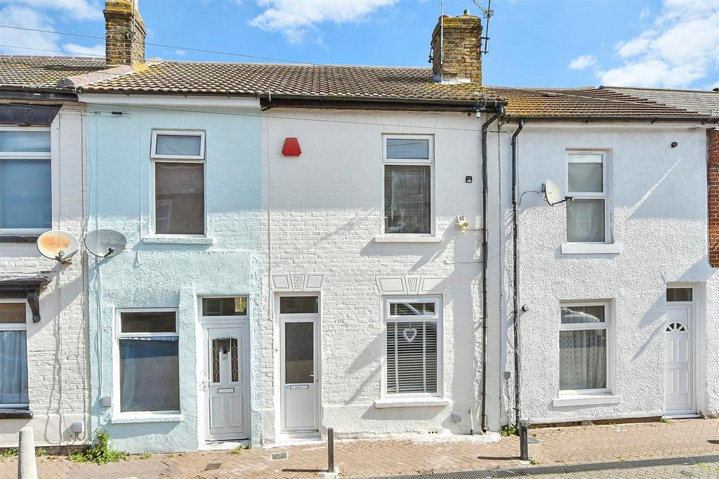Clyde Street, Sheerness, Kent 2 bed terraced house - £180,000
