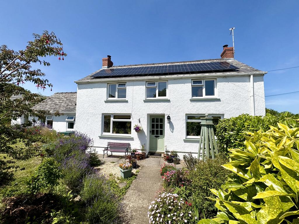 Begelly, Kilgetty, Pembrokeshire, SA68 2 bed detached house for sale ...