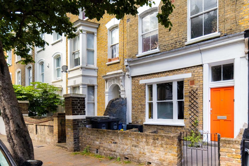 Elderfield Road, Lower Clapton... 3 bed flat - £750,000