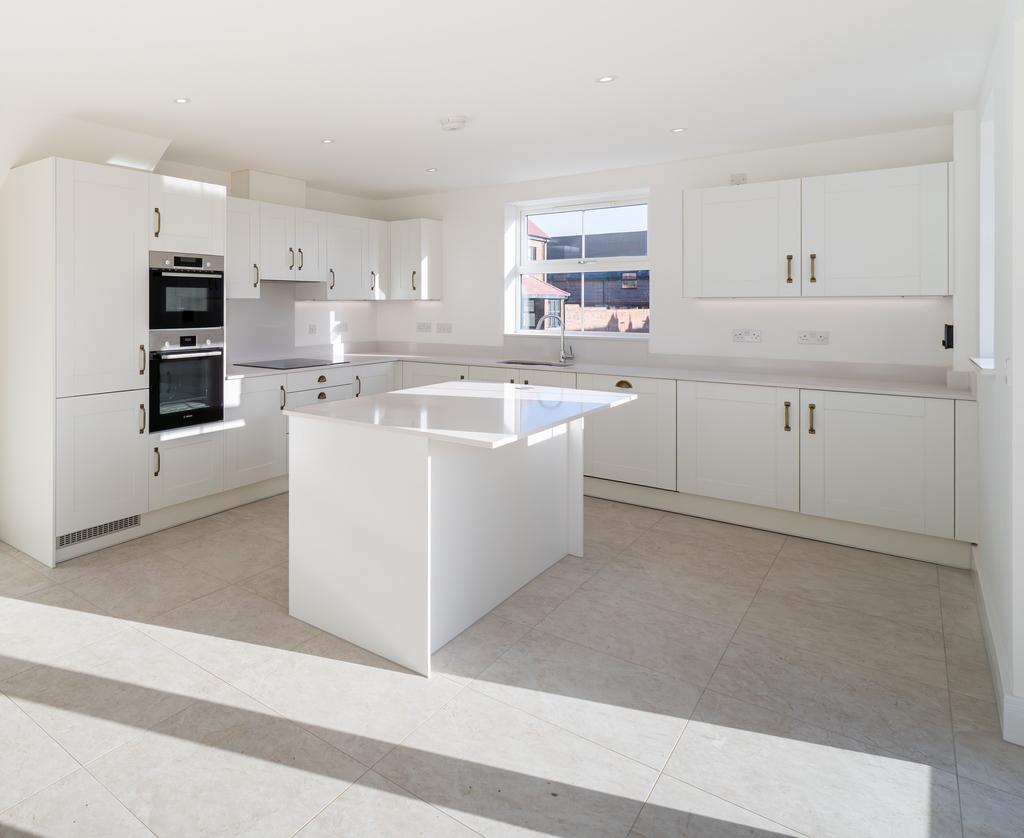 Plot 221 at Church Farm, 8 Beckett... 4 bed detached house for sale - £875,000