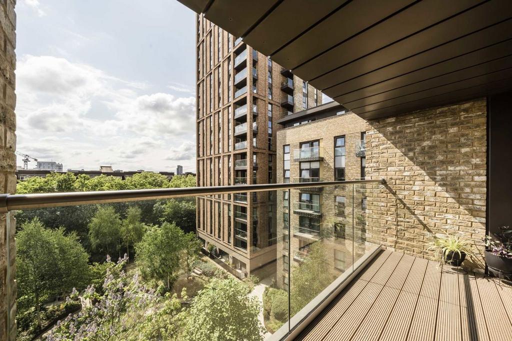 Naomi Street, London SE8 3 bed flat for sale - £675,000