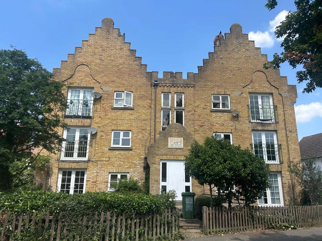 Fore Street, Basildon SS15 2 bed flat to rent - £1,350 pcm (£312 pw)