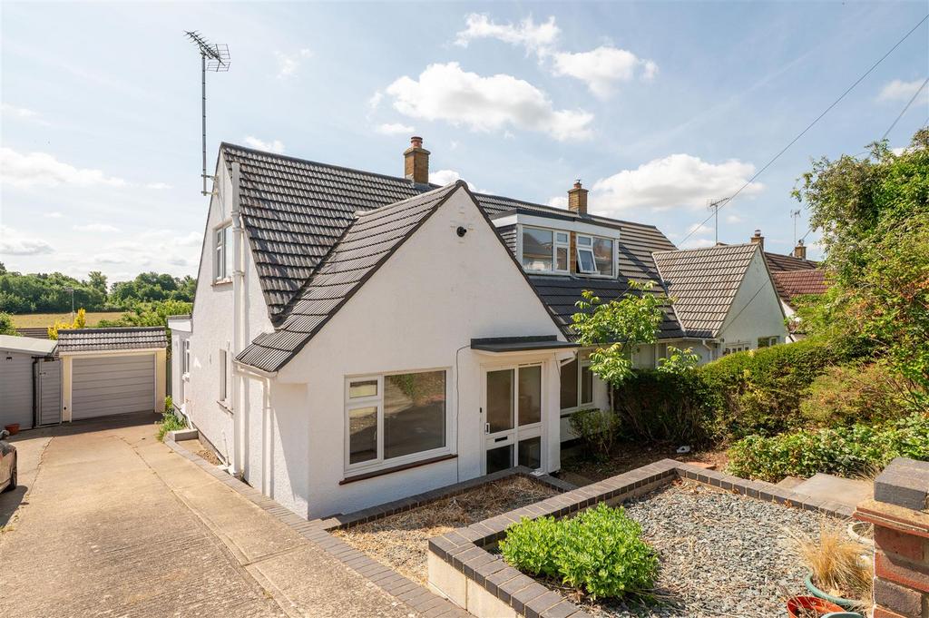 Lindsay Avenue, Hitchin 3 bed semi-detached house - £575,000