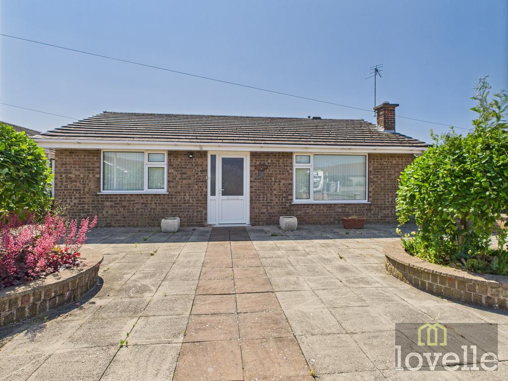 Marian Avenue, Mablethorpe LN12 2 bed detached bungalow for sale - £210,000