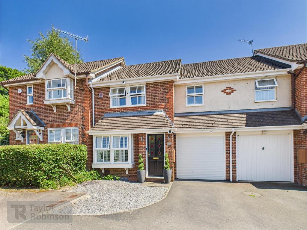 Milborne Road, Maidenbower 3 bed terraced house - £445,000