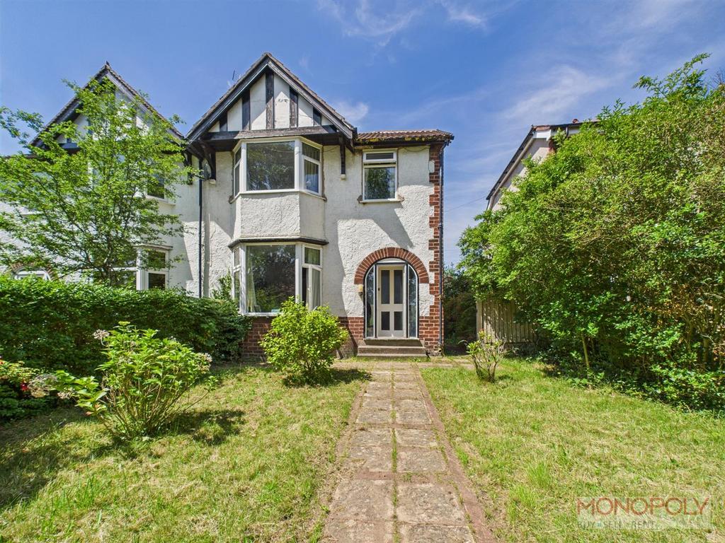 Chester Road, Wrexham 3 bed semi-detached house for sale - £235,000