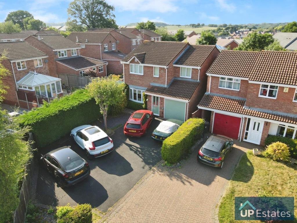 Ruskin Close, Galley Common, Nuneaton 4 bed detached house for sale - £ ...