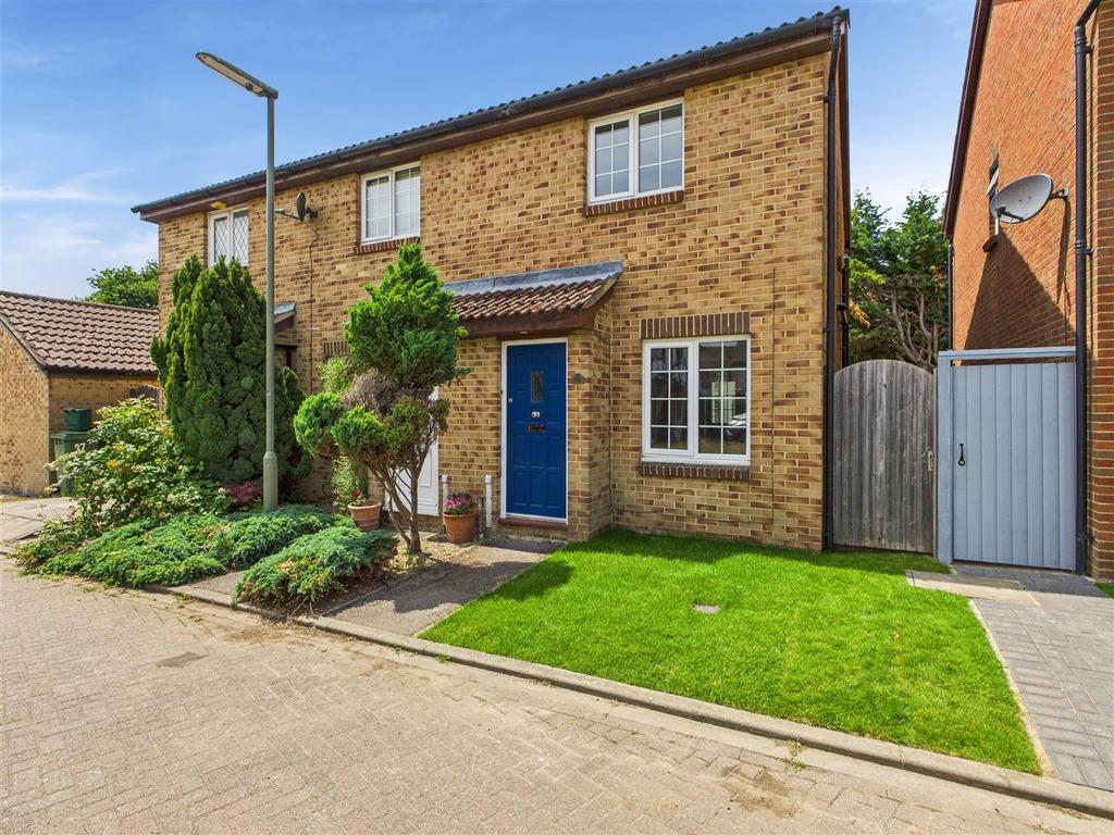 Telford Drive, Walton-On-Thames 2 bed end of terrace house for sale - £ ...