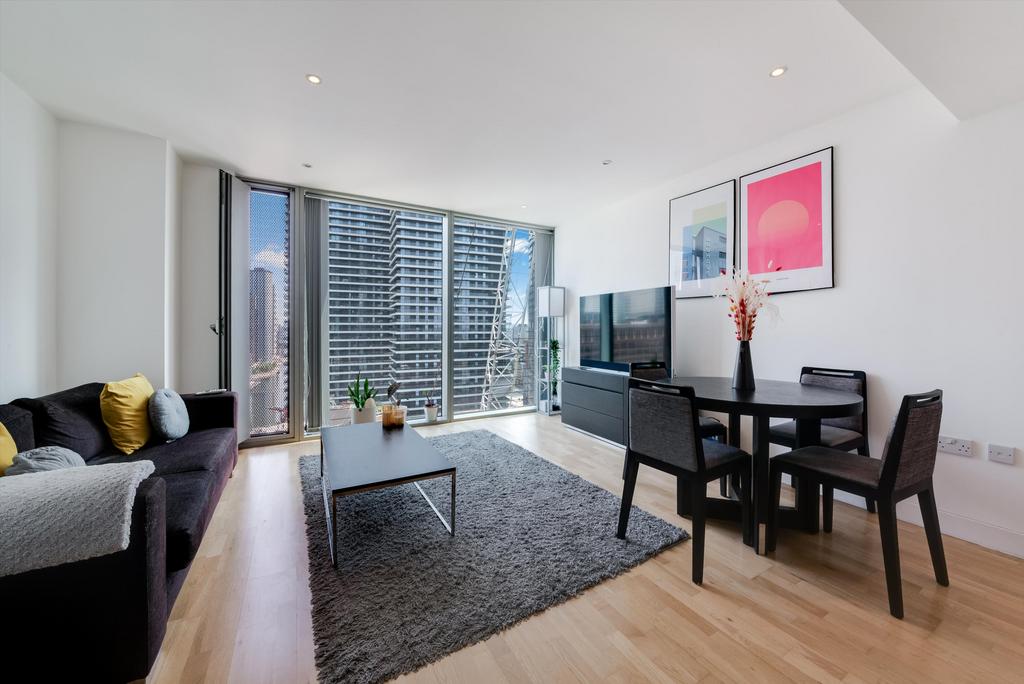 Marsh Wall, Nr Canary Wharf, London, E14 1 bed flat to rent - £2,297 ...