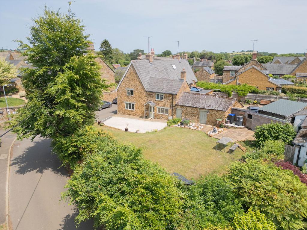 Banbury Lane, Byfield NN11 3 bed cottage for sale - £475,000