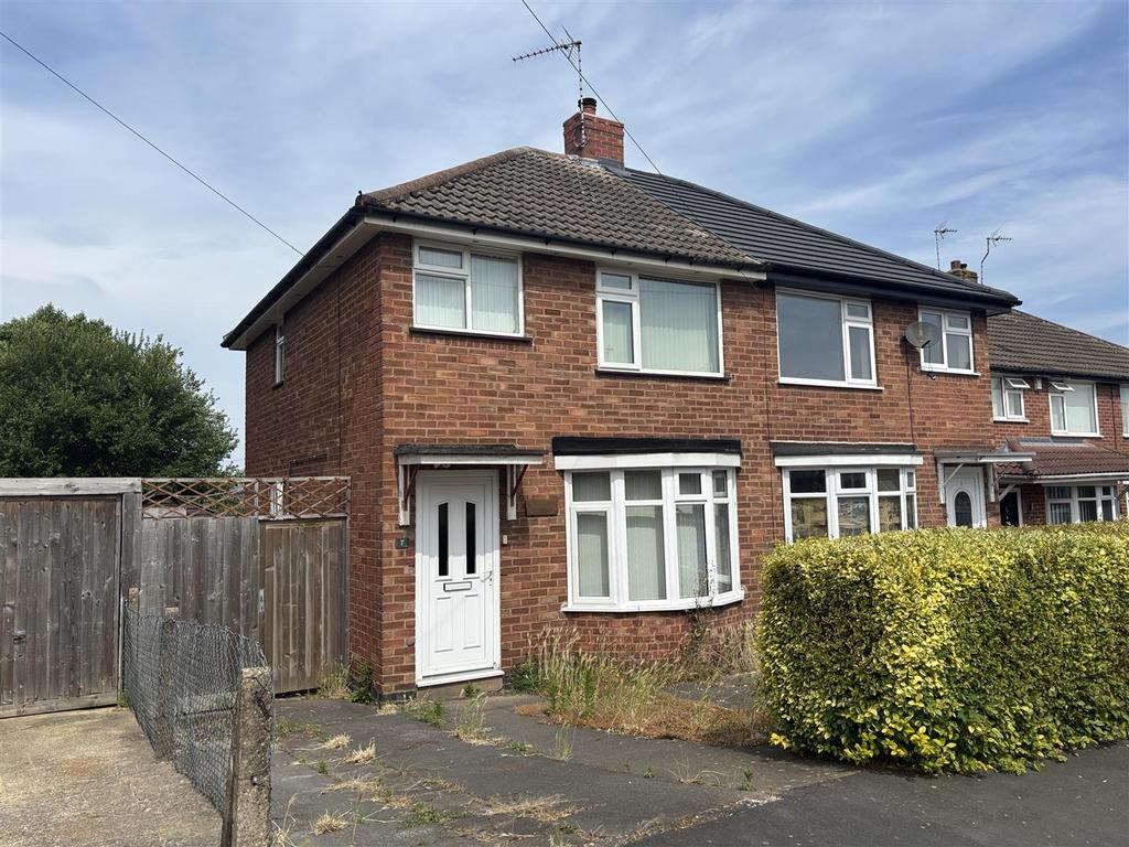 Ledwell Drive, Glenfield, Leicester 3 bed semi-detached house - £220,000